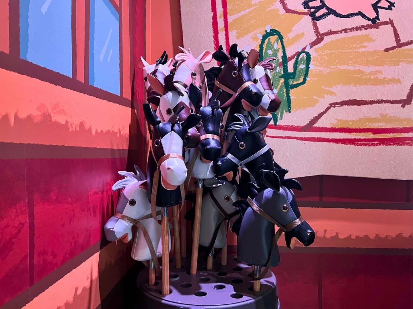 5 Reasons We LOVE Roundup Rodeo BBQ for Disney Dining