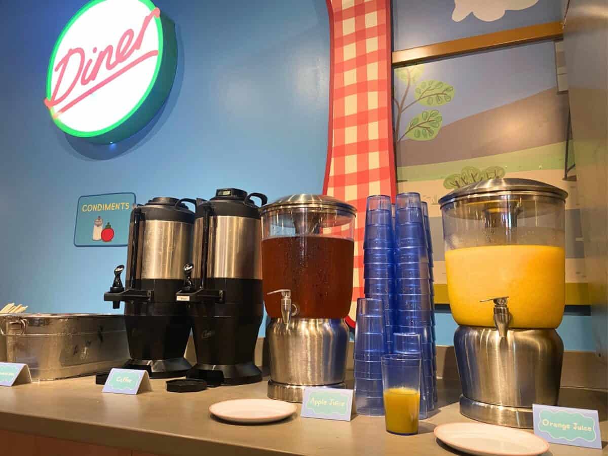 Insider Tips and Review of NEW 'Breakfast with Peppa' at Peppa Pig ...
