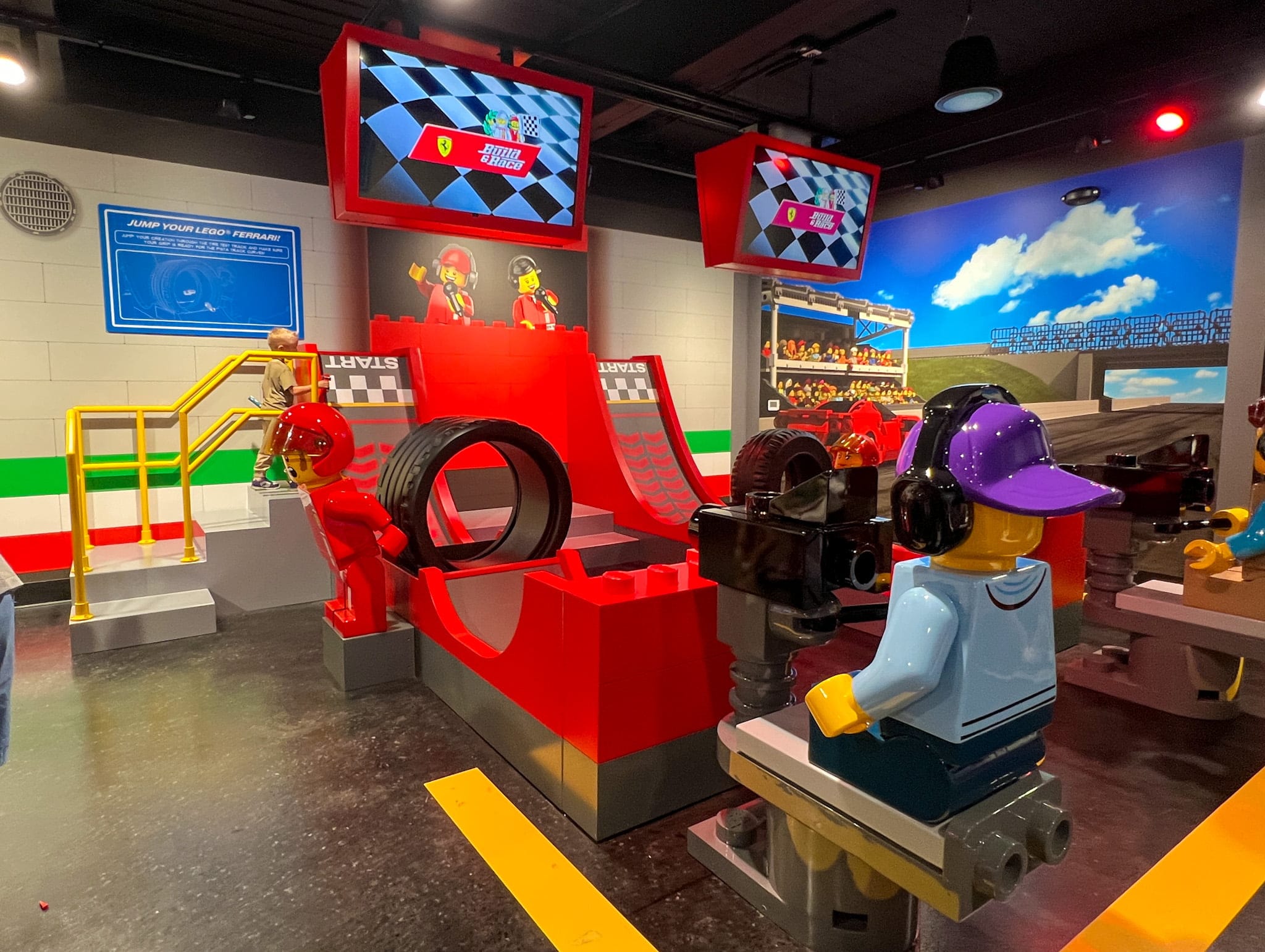 BRAND NEW Ferrari Build & Race Experience at LEGOLAND®!