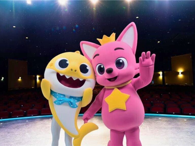 Baby Shark Makes A Splash At SeaWorld Orlando With Live Character ...